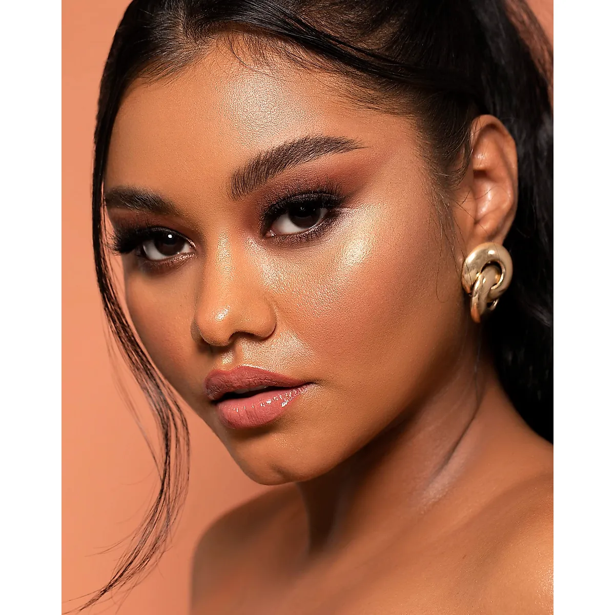 Sigma Beauty Professional F35 Tapered Highlighter synthetic Face Makeup Brush with SigmaTech® fibers for Highlighting and Contouring