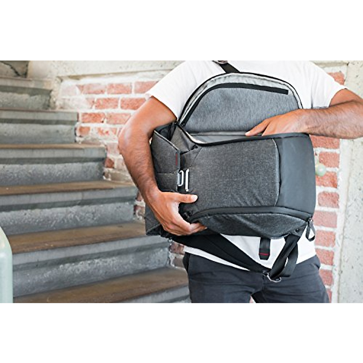 Peak Design Everyday Backpack 20L (Charcoal, expandable 12-20L)
