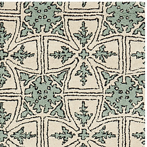 SAFAVIEH Chatham Collection Accent Rug - 4' x 6', Light Blue & Ivory, Handmade Wool, Ideal for High Traffic Areas in Entryway, Living Room, Bedroom (CHT716A)