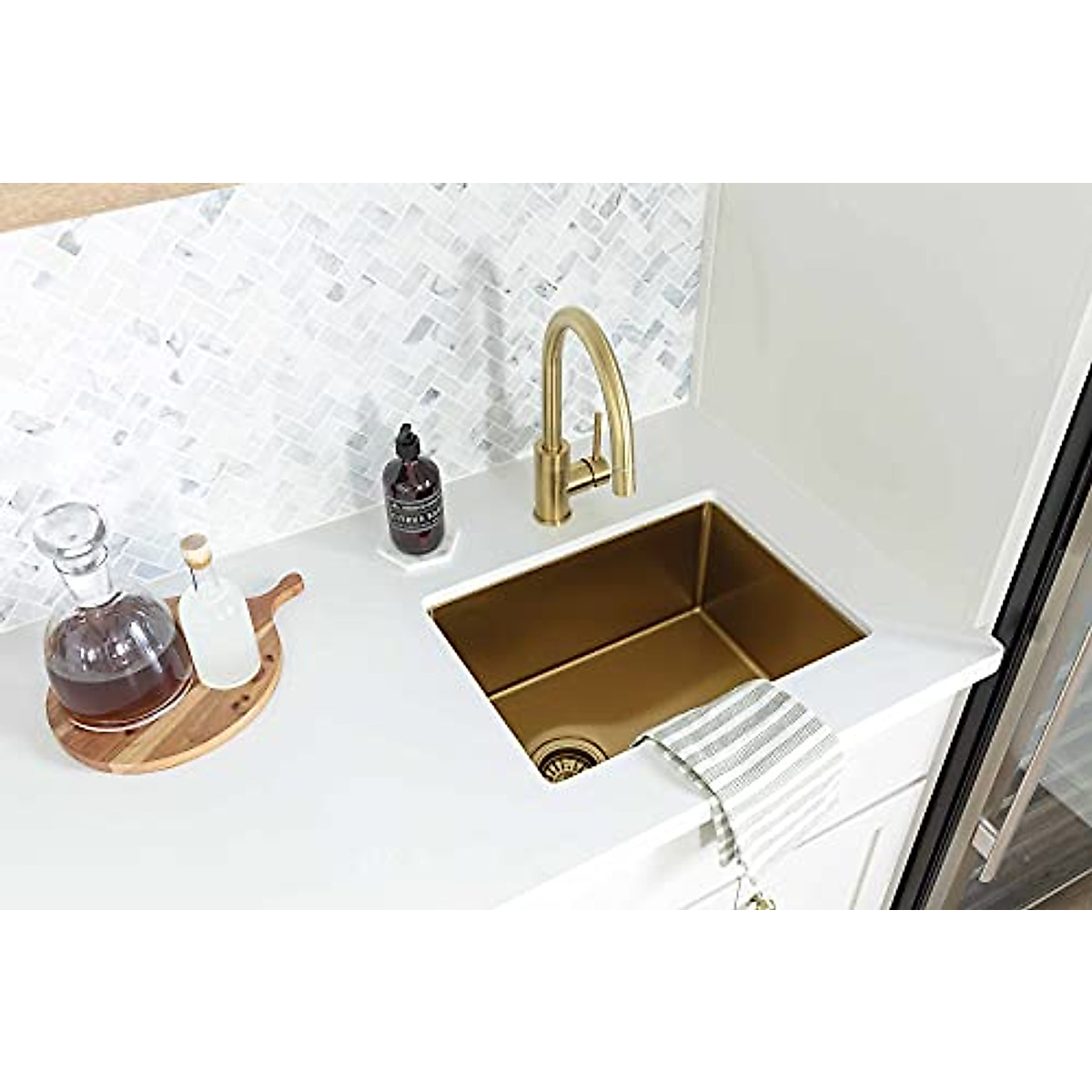 Miseno MNO003LFB Miseno MK003 Mia Bar & Prep Faucet with Single Function Pull-Down Spray Head