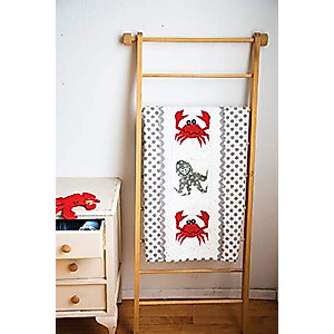 Paper Piecing All Year Round: Mix & Match 24 Blocks; 7 Projects to Sew