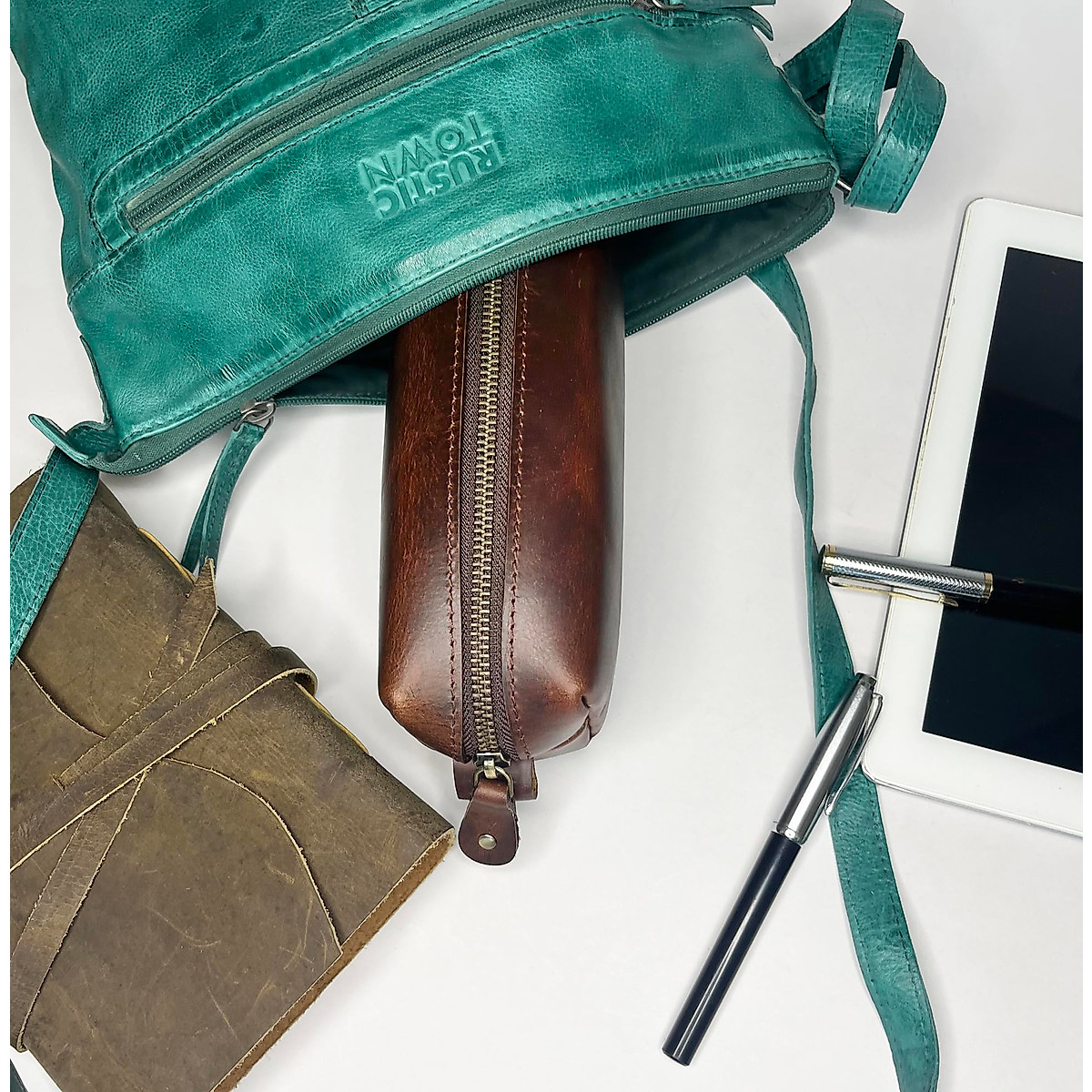 RUSTIC TOWN Leather Pencil Case - Handcrafted Full-Grain Zipper Leather Pen Pencil Holder - Elegant & Practical Pencil Pouch for Work & Office
