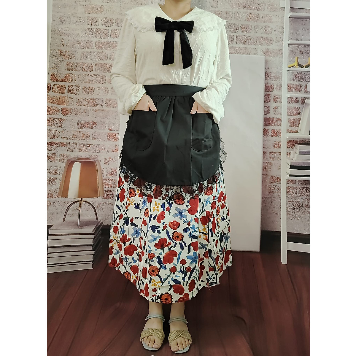 Vanoker Chef White Cotton Waist Aprons Home Kitchen Restaurant Photo Props Florist Shop Maid Waiter Waitress Lace Half Apron (White, 19.6L)