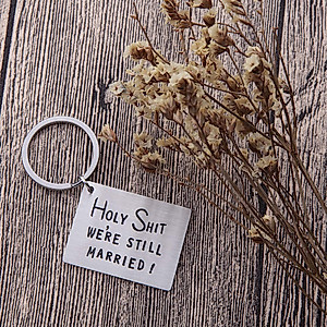 Fleure Esme Funny Anniversary Keychain Gifts For Men Him Her Husband Wife Valentine Day Gifts For Hubby Wifey Couple Birthday Gifts For 5th 10th 20th Anniversary Wedding Gag Gifts Key Chain Men Women