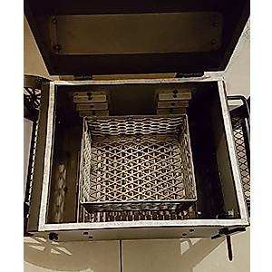 Brinkmann Trailmaster Hybrid Charcoal Basket - Vertical or Horizontal (fire Box Basket) Hybrid