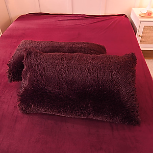AETVRNI Luxury Plush Shaggy Faux Fur Duvet Cover Set, Super Soft 4 Pieces Dark red Fluffy Comforter Cover Set, Bedding Set(1 Plush Furry Duvet Cover+ 1 Flat Sheet+ 2 Pillow Shams),2,King