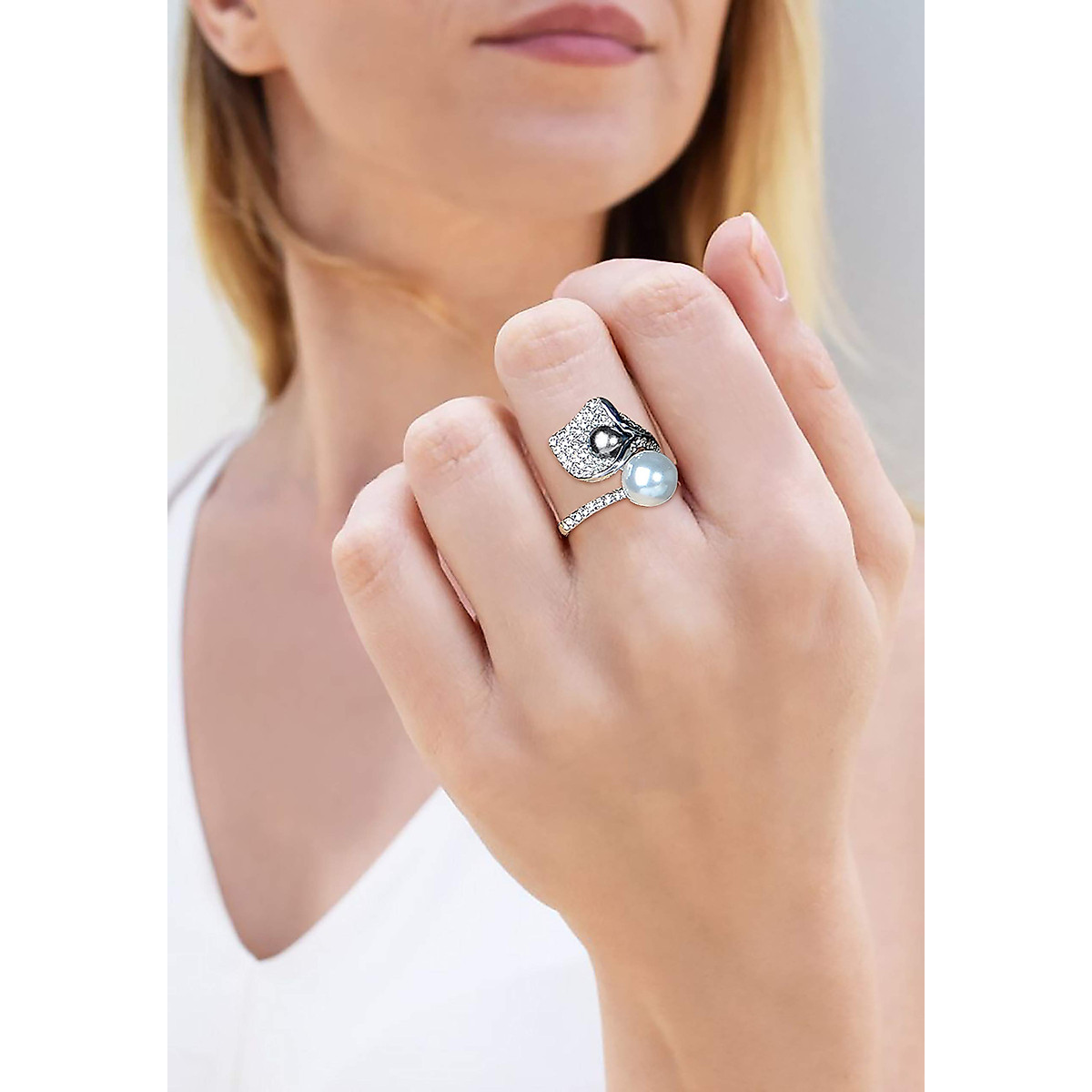 Aprilery Pearl Rings for Women, Fashion Infinity Flower Ring Crystal Statement Ring Band Cocktail Costume Jewelry Gifts for Her