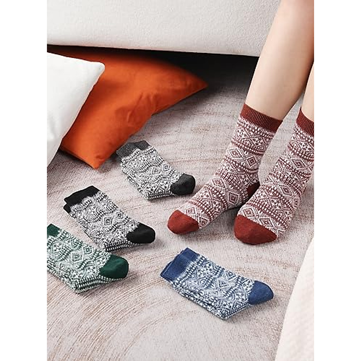 Loiyadn 2024 Pocket Calendar Womens Wool Socks - 5 Pairs Thick Soft Women's Socks, Multicolored, Winter Socks for Women Men, Thermal Socks for Women
