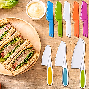 9Pcs Kids Knife Sets Plastic Knife,Kids Chef Nylon Knives Include 5 pcs Square knife, 3pcs Pointed knife,1pc Non-slip Plastic Cutting Board, Children's Safe Children's Safe Cooking For Fruit,Knife