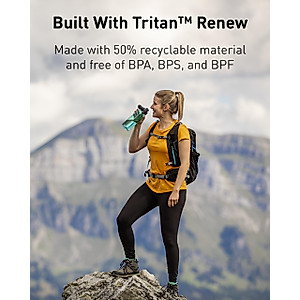 CamelBak Chute Mag BPA Free Water Bottle with Tritan Renew - Magnetic Cap Stows While Drinking, 32oz, Clear