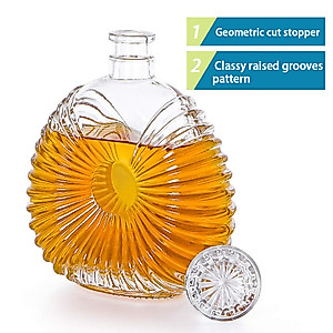 MDLUU Liquor Decanter, Glass Decanter with Airtight Stopper, Decanter Bottle for Whiskey, Brandy, Scotch, Bourbon 24oz/700ml