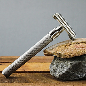 Twist Open Butterfly Style Men's Shaving De Safety Razor (Blades Not Included). Classic Vintage Razor Made in Stainless Steel.