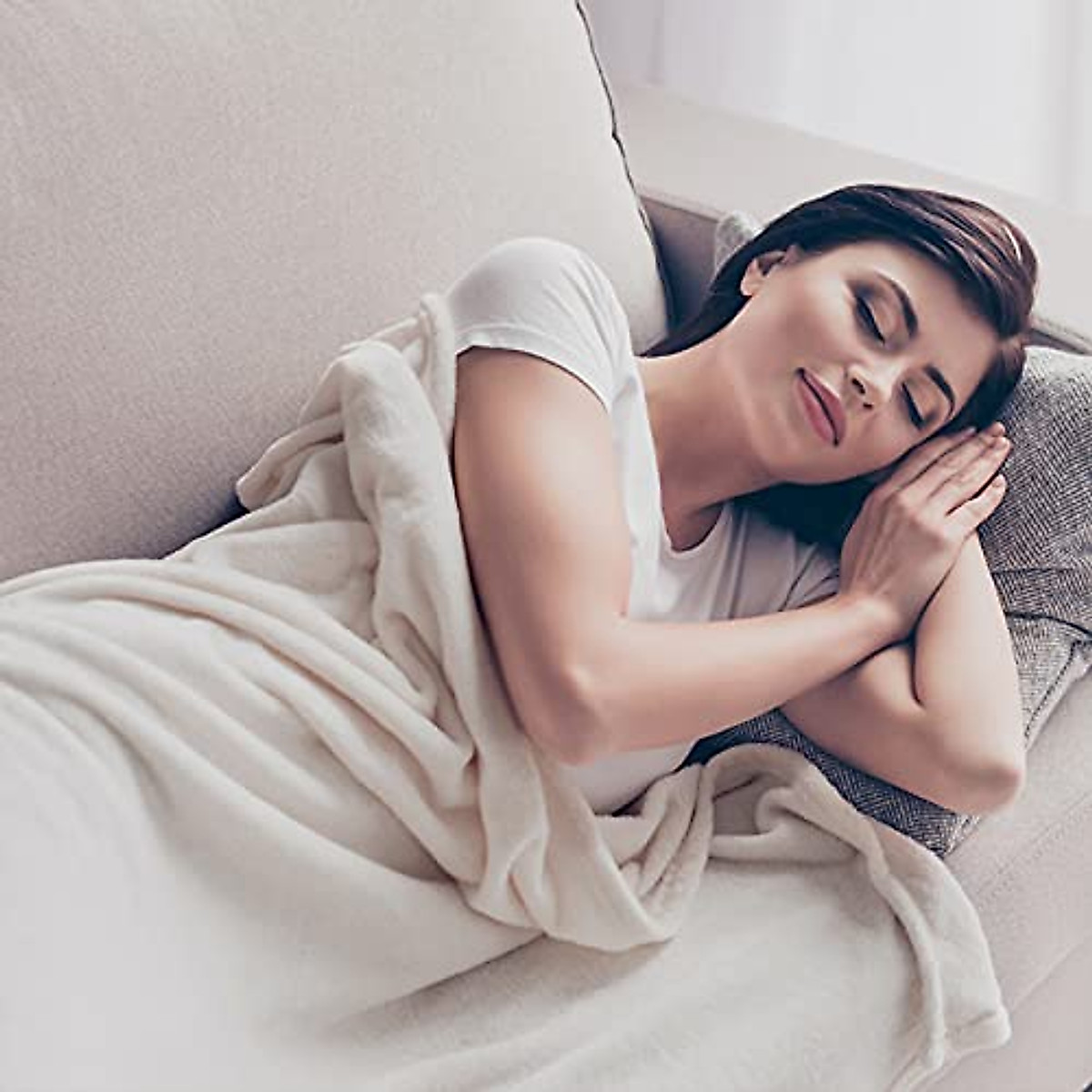 MIULEE Fleece Blanket with Pompom Fringe, Soft Cozy Lightweight Flannel Bed Blanket Fuzzy Plush Warm Blanket with Boho Decorative Tassel for Couch Sofa, Throw Size 50"x60", Cream White