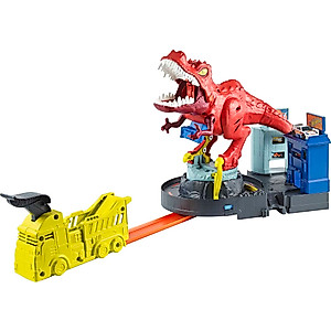 Hot Wheels Toy Car Track Set, T-Rex Rampage Playset & 1:64 Scale Vehicle, Launch into the Giant Dinosaur