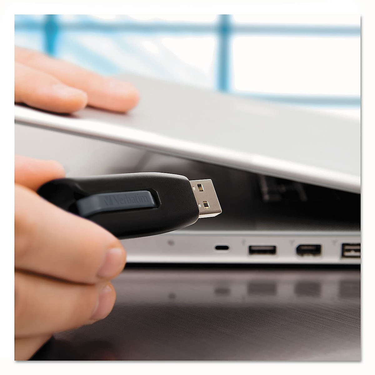 Verbatim 49173 Store 'n'Go V3 USB 3.0 Drive, 32GB, Black/Gray