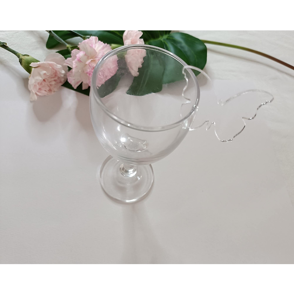 XIAOYUE 20pcs of Blank Butterfly Champagne Glass Markers,Blank Clear Acrylic Drink Marker, Wedding Favor, Blank Escort Card Rounds, Wine Glass Markers (Clear)