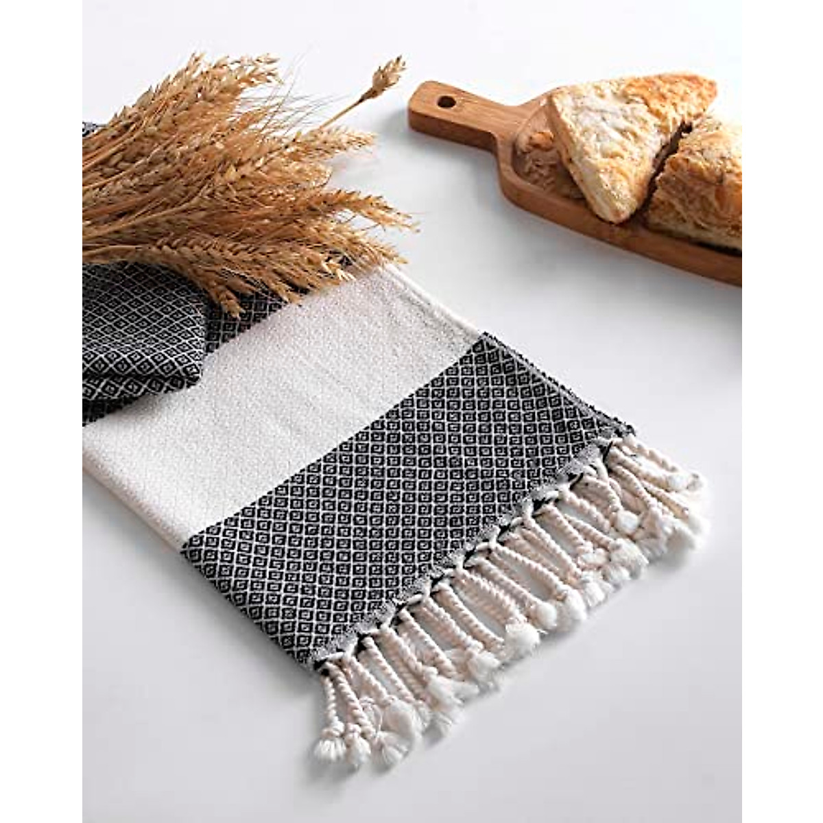 Die Caprie Turkish Hand Towels Set of 2 | 100% Cotton, 16 x 40 Inches | Decorative Bathroom Towel for Hand, Face, Gym, Yoga, Dishcloth, Kitchen and Bath(2 Hand Towels, Black)