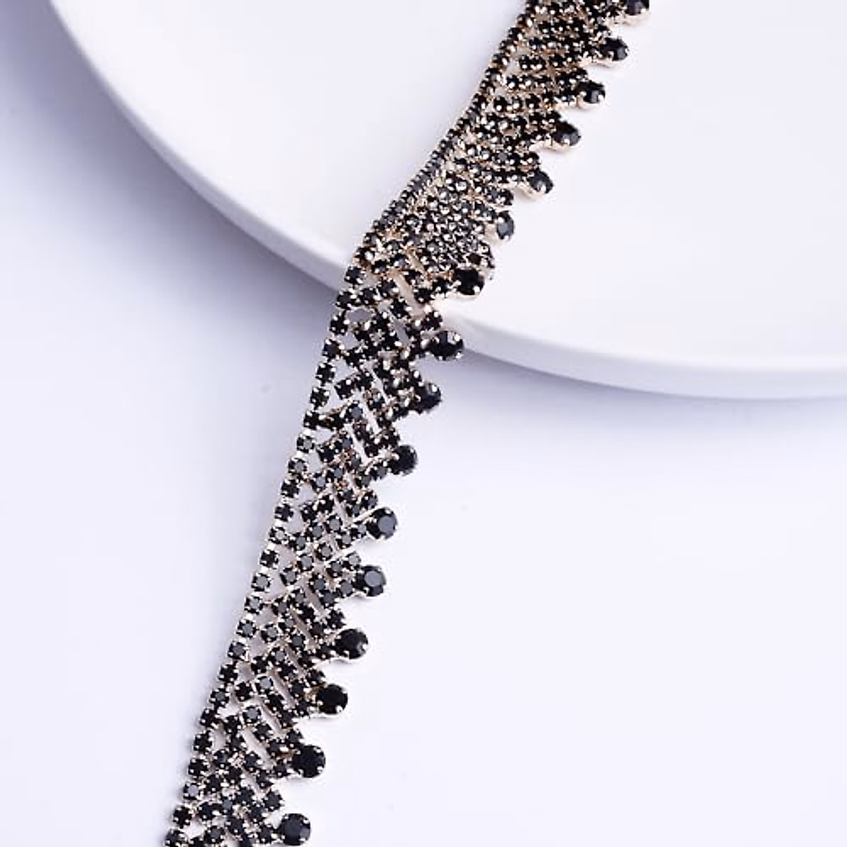 JEGOYER 1 Yard Tassel Rhinestone Black Close Chain, Diamond Crystal Fringe Trim, Rhinestone Banding Applique for Sewing Crafts Ideal Wedding Party Clothing DIY Decorations