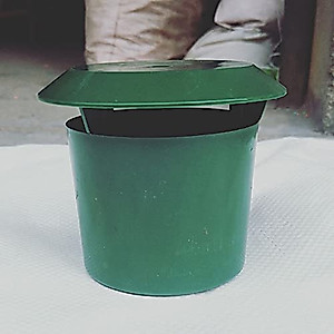 Bddalpke 2 Pieces Garden Slug and Snail Trap Catch Slugs Snails Friendly Environmentally Spider Catcher Reusable Garden Farm Protector