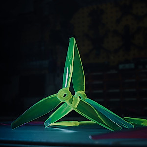 16pcs More Responsive Pitch Better Balance HQProp Ethix P3.5 Rad Berry Freestyle FPV Props Poly Carbonate 5.1 Inch RC Racing Drone Quad Tri-Blade Smooth Durable Propellers 5mm Shaft Hole