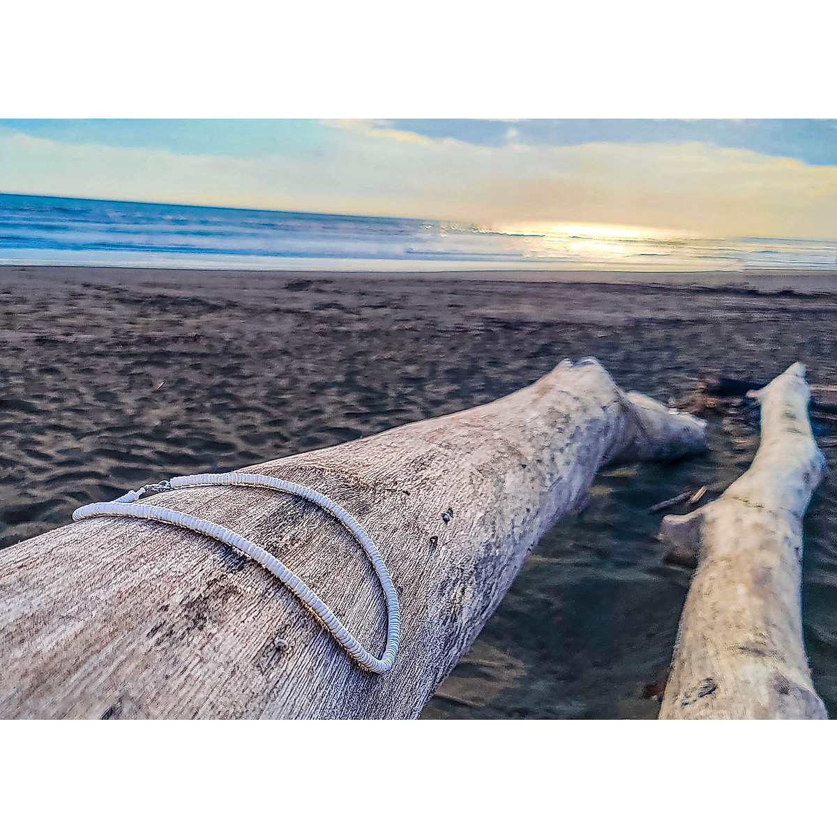 BlueRica Puka Shell Beads Necklace (18")