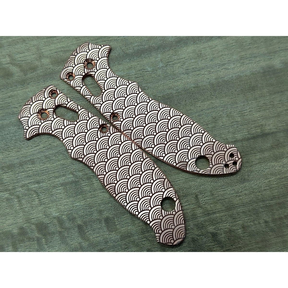 SEIGAIHA Copper scales for Spyderco MANIX 2
