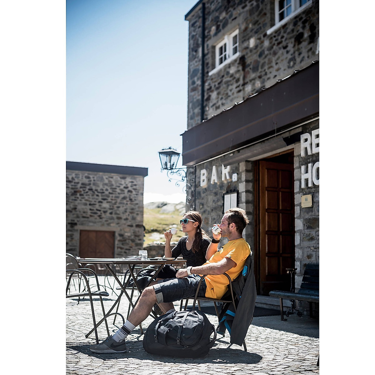 Osprey Packs FARPOINT 55, Volcanic Grey, Medium/Large