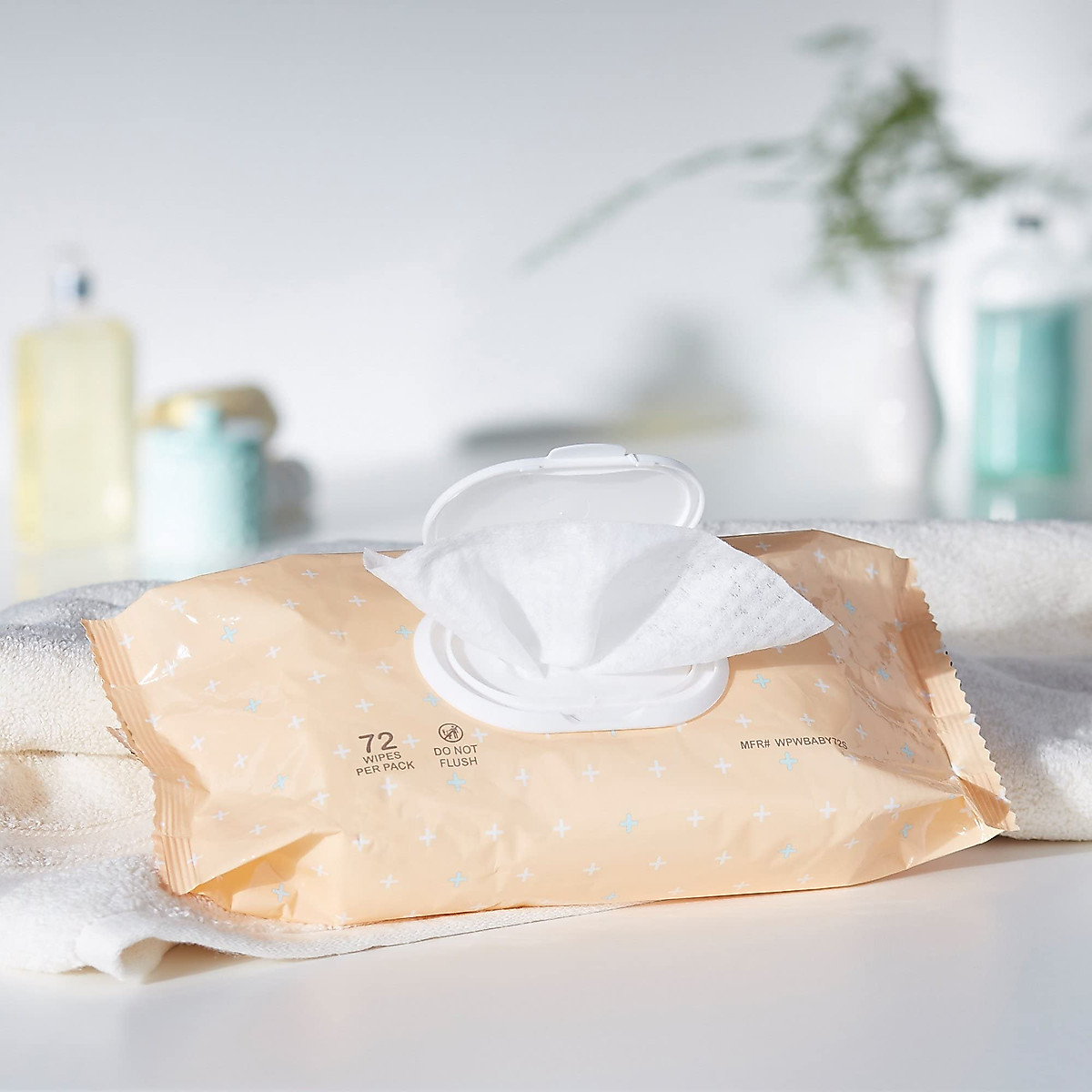 McKesson Baby Wipes - Scented with Powder Soft Fragrance, Contains Aloe and Vitamin E - 6.8 in x 7 in, 72 Wipes, 1 Pack