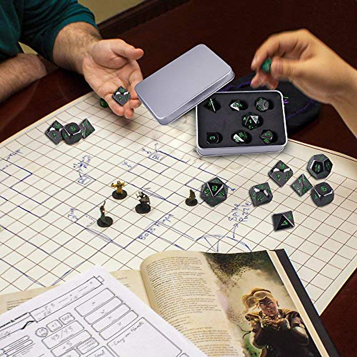 SIQUK Metal Polyhedral Dice Shiny Black Body and Dark Green Numbers Zinc Alloy Dice with Metal Case