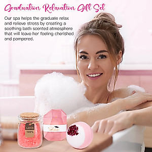 2025 Graduation Gifts for Her,Him,Graduation Gifts for Women,Funny kindergarten,Preschool College Gift Box,High School,Masters Degree Gift Set for Friend,Daughter,Son,Nieces(Golden)