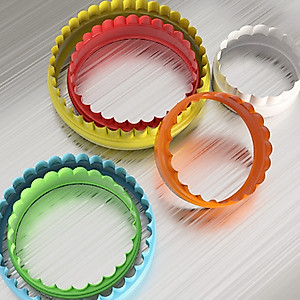 6 Pieces Scalloped Round Cookie Cutters Plastic for Baking Biscuit Fondant Cake Cutters Two Side Double Sided Fluted and Plain Edge Cookie Cutters