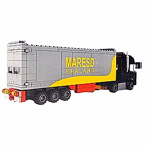 General Jim's Black Semi Truck Building Blocks Set – 231mm Highly Detailed Model - Realistic Black Cab, Gray and Yellow Trailer, Mirrors, Exhaust Stack – Perfect for Hobbyists & Train Garden Displays