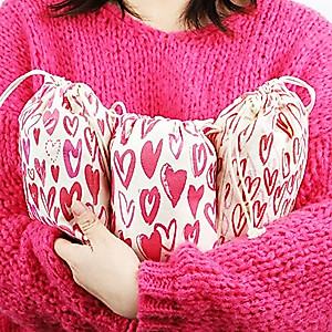 EYNDYN 30Pieces Heart Canvas Gift Bags with Drawstring Valentines Day Bag Wedding Wrapping Bags for Valentines Day, Weddings Anniversary, Baby Showers, Bridal Party Favors