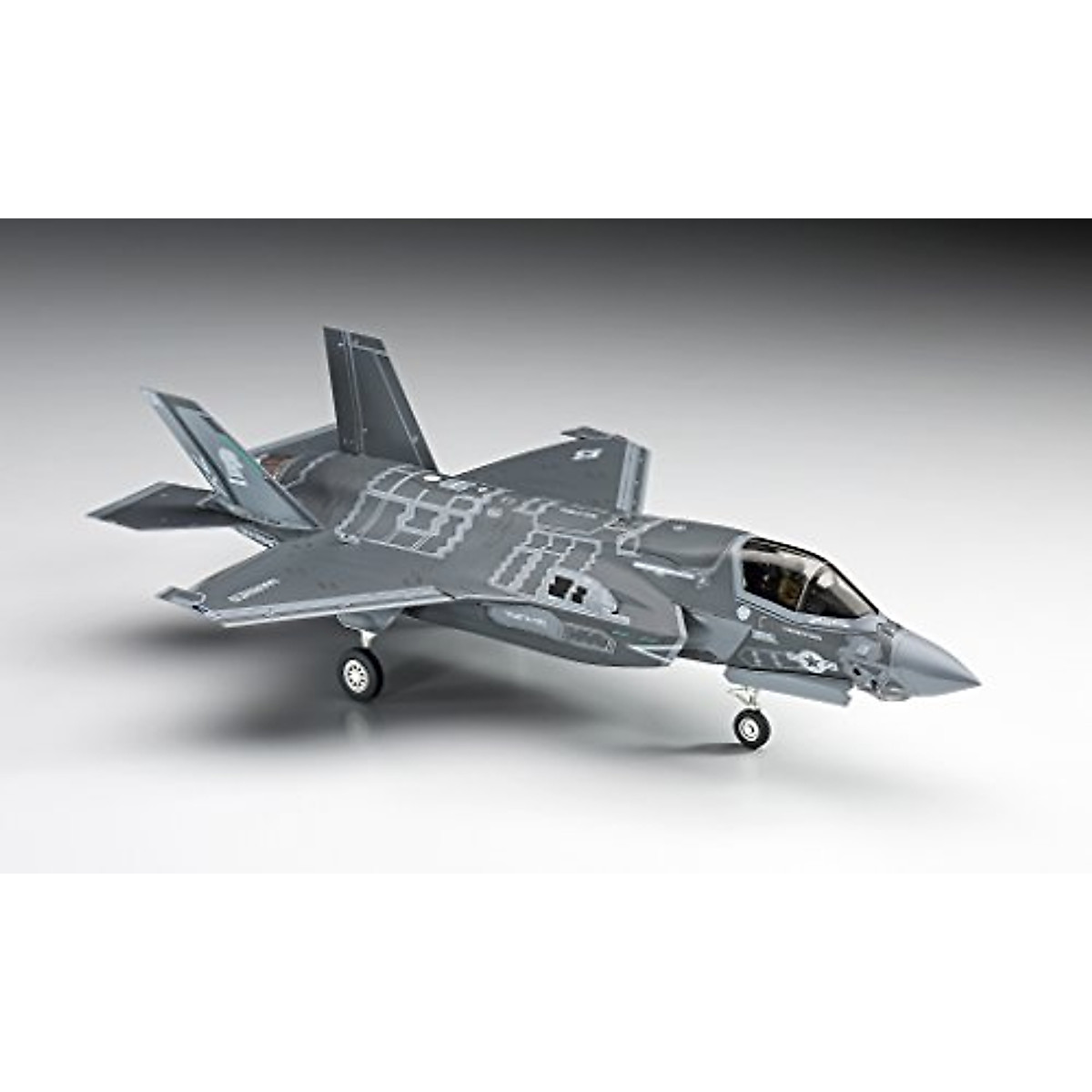 Hasegawa HAE46 F-35 Lightning II B Version US Marine Model Kit, 1:72 Scale