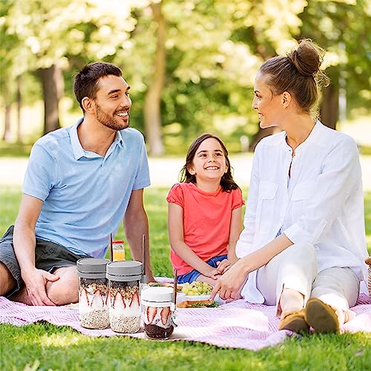 RACHAL Overnight Oats Containers with Lids and Spoon, 2 Pack Mason Jars for Overnight Oats, 20 Oz Glass Oatmeal Container to Go for Chia Pudding Yogurt Salad Cereal Meal Prep Jars (white,gray)