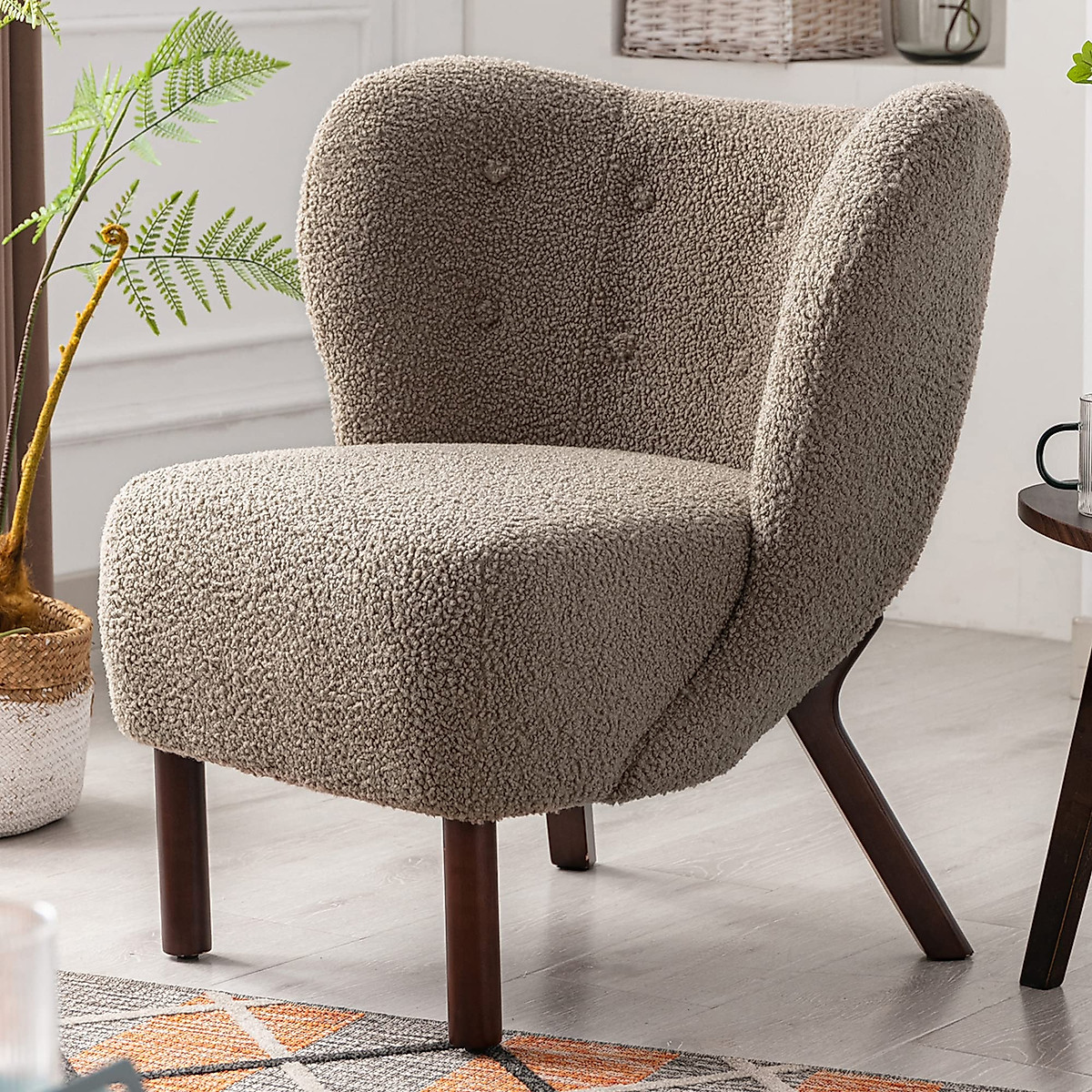 ViolaDresses Modern Accent Chair Lambskin Sherpa Wingback Tufted Side Chair with Solid Wood Legs for Living Room Bedroom，Light Brown