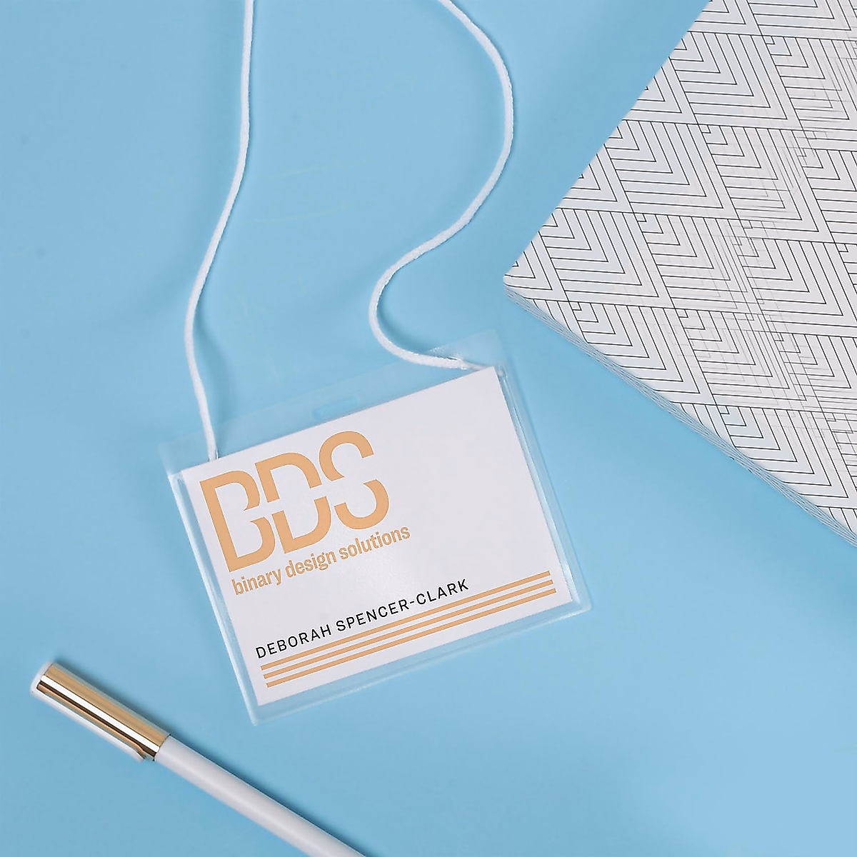 Avery Insertable 3 Inch x 4 Inch White Name Badges 100 Count (74459)