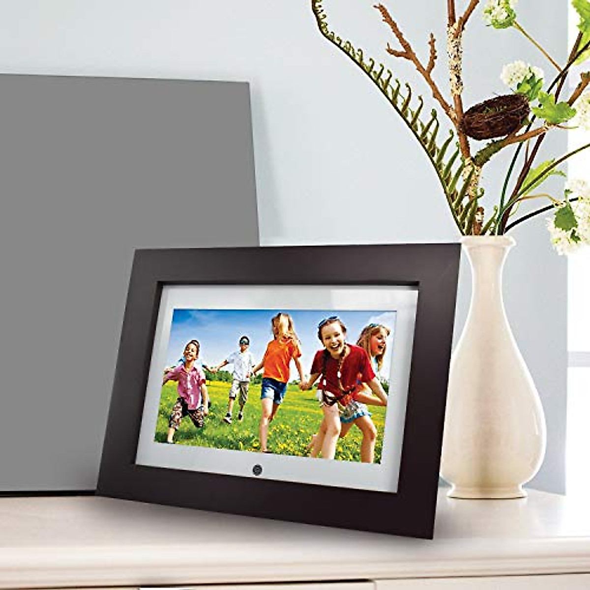 Sylvania SDPF1095 10-Inch Wi-Fi Cloud Digital Picture Frame, Black