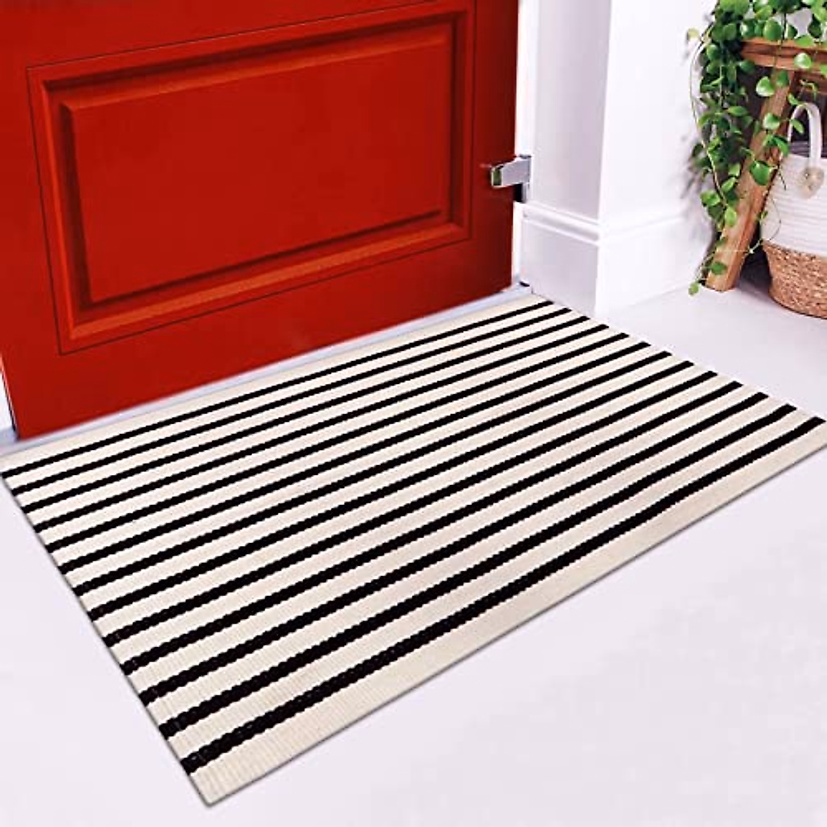 LEEVAN Black and White Striped Rug Doormat 24"x35" Washable Front Porch Rug Farmhouse Layered Door Mats Outdoor Cotton Hand Woven Throw Carpet for Entryway/Front Steps/Bathroom/Home Entrance