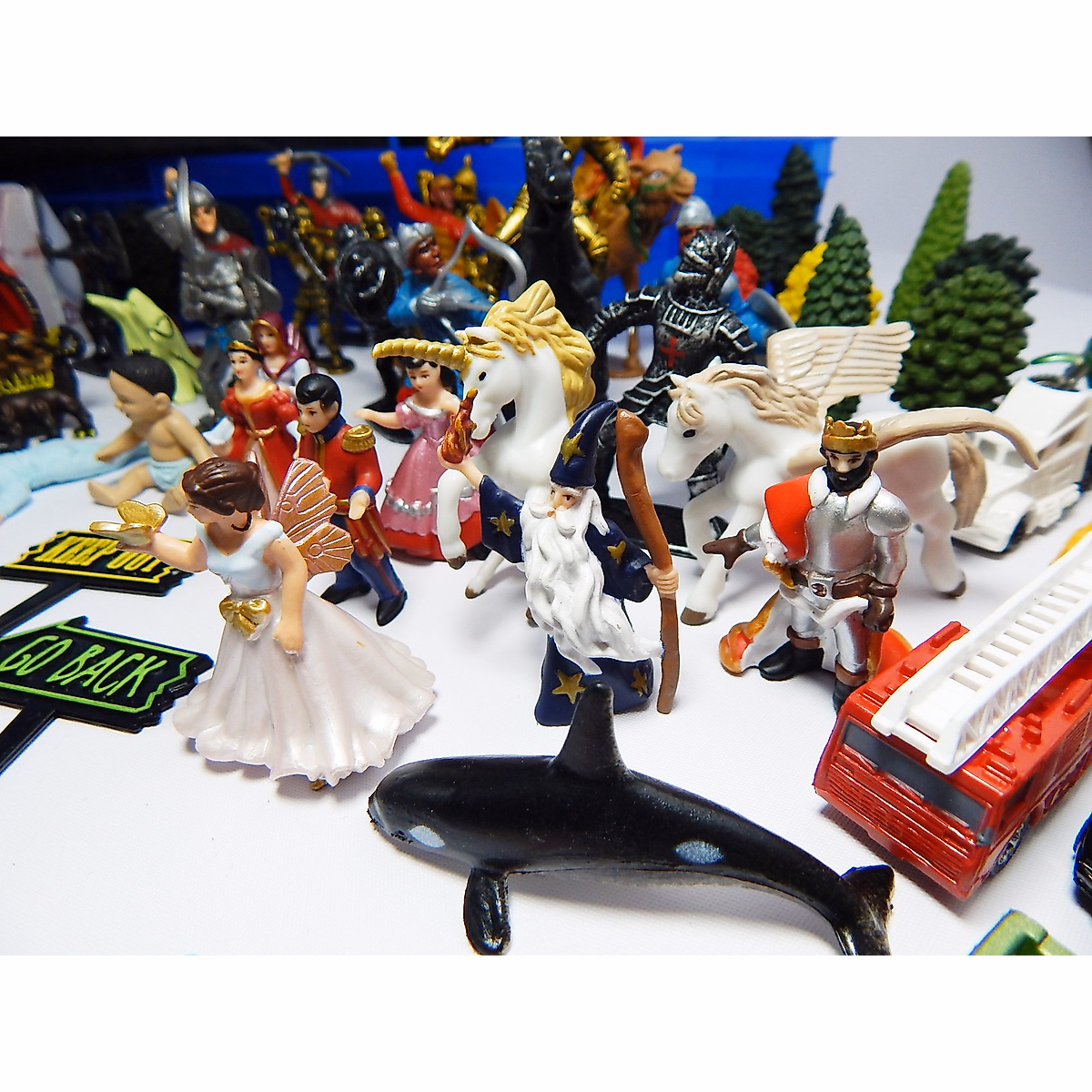 Play Therapy Sandtray Premium Portable Starter Kit