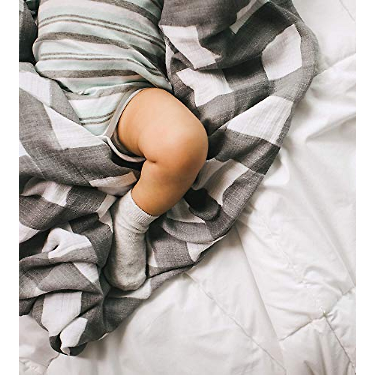 Burt's Bees Baby Swaddles, 100% Organic Muslin Cotton Baby Blankets, Multipurpose Lightweight & Breathable, Pack of 3