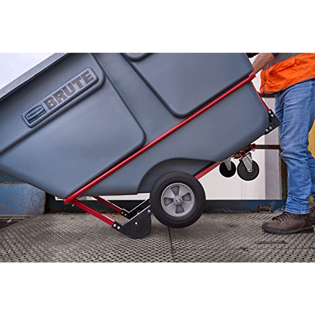 Rubbermaid Brute Tilt Dump Truck/Trash Cart/Garbage Collection/Recycling, 1 Cubic Yard, Standard Duty, 1,250 lbs., Gray, Distribution Centers/Warehouse/Manufacturing/Stadiums