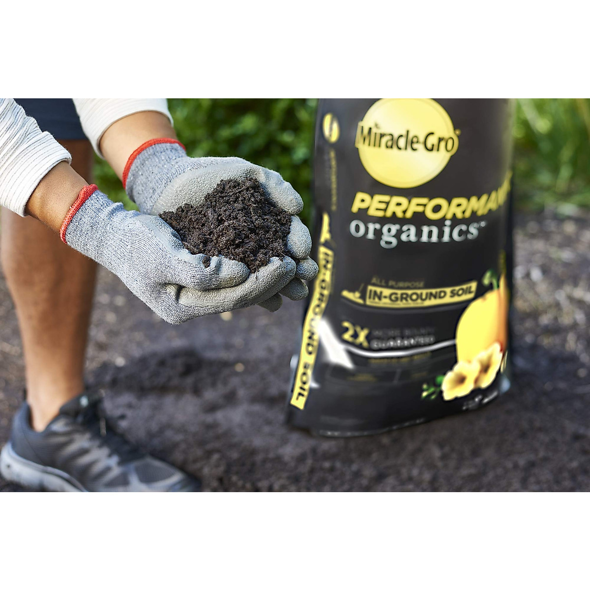 Miracle-Gro Performance Organics All Purpose In-Ground Soil - Organic and Natural Ingredients, Soil for Vegetables, Flowers and Herbs, Feeds for up to 3 Months, 1.3 cu. ft.
