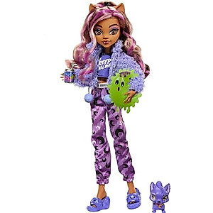 Monster High Doll, Clawdeen Wolf Creepover Party Set with Pet Dog Crescent, Sleepover Clothes and Accessories