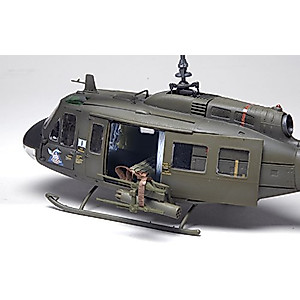 Revell Germany UH-1D Huey Gunship Model Kit , Green