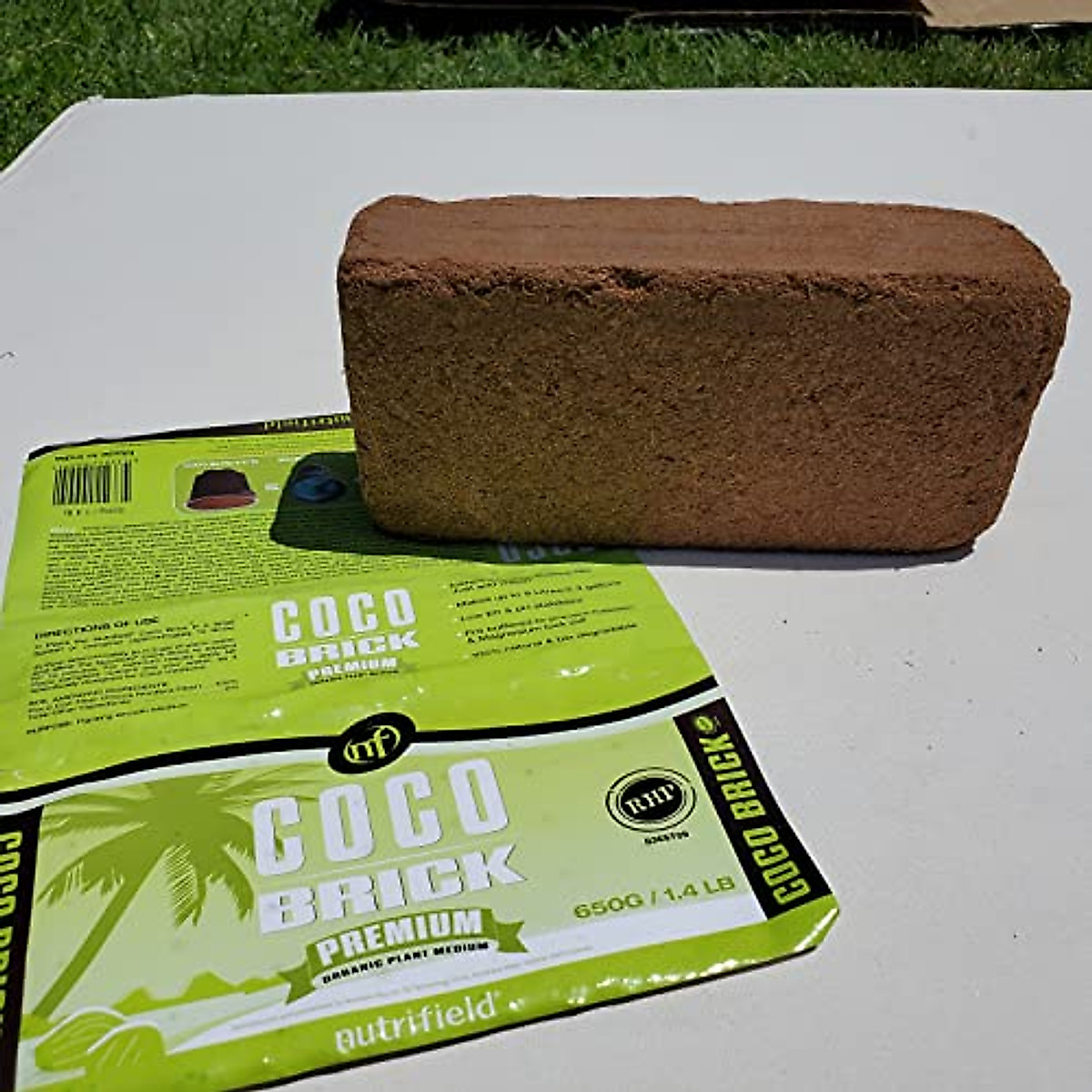 Coco Coir Mini Brick 650 Gram Block Expands to 9 Liter / 2.3 Gallon Pure Coconut Coir Fiber RHP Certified Pre Buffered Organic Plant Potting Soil for Indoor Outdoor Flower/Vegetable Garden