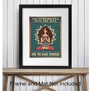 She Remembered Who She Was And The Game Changed - Bohemian Boho Wall Decor - New Age Zen Meditation Decor - Inspirational Wall Art - Inspiring Quotes -Uplifting Spiritual Motivational Gifts for Women