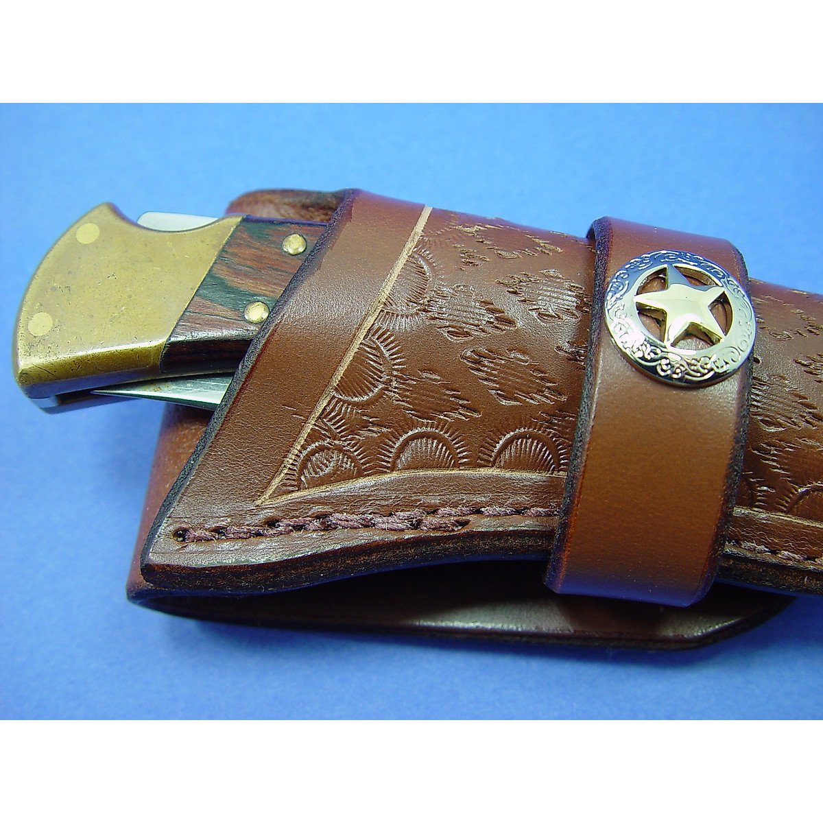 Custom Leather Sheath Made To Fit A Buck 110 or Similar Size Knife. Light Brown Western Style Sheath With Star Concho.
