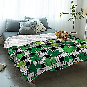 St. Patrick's Day Flannel Blanket,Soft Warm Cozy Flannel Fleece Throw Blanket, Lucky Shamrocks Black White Buffalo Plaid Fleece Blanket,Decorative Throw Blankets for Sofa Couch Bed, 39x49Inch