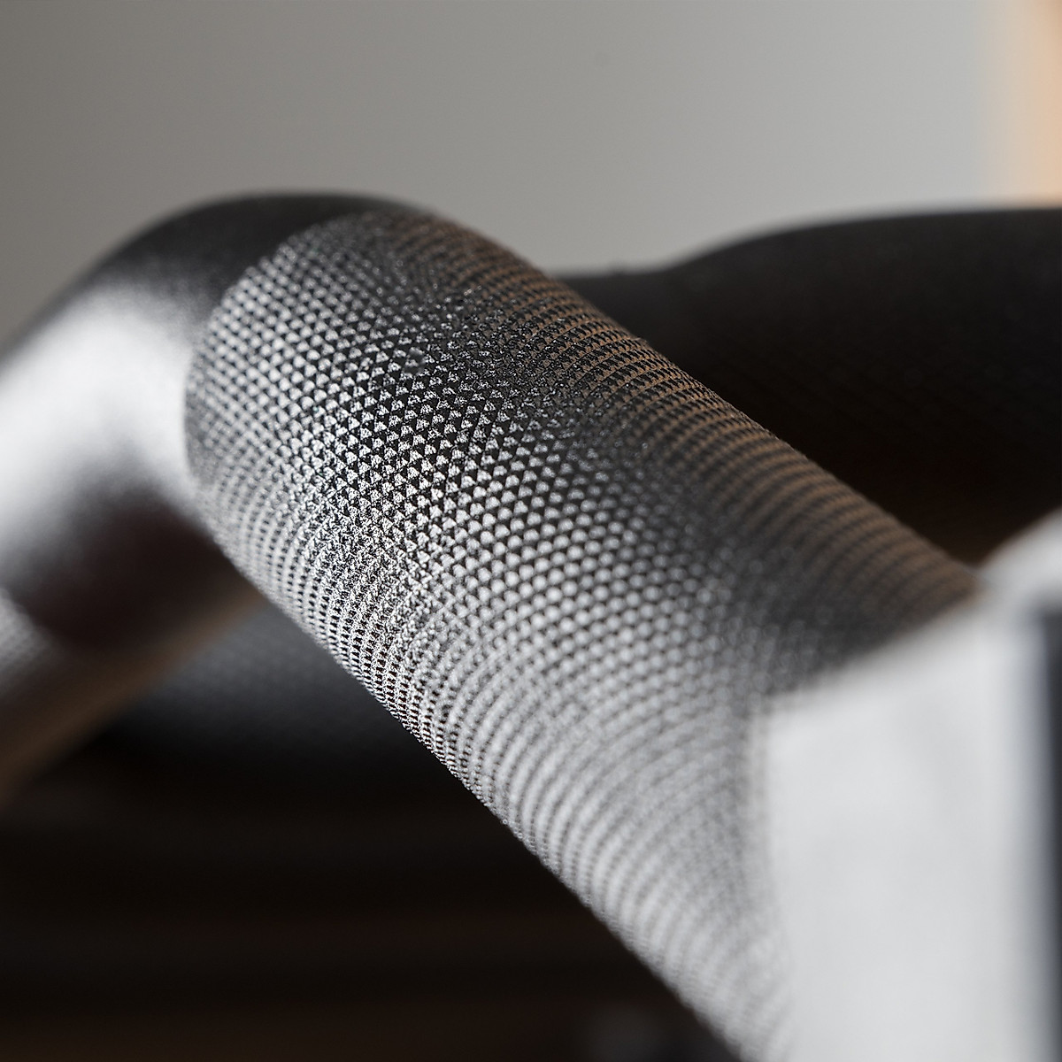 XMark Pull Up Bar, Wall Mounted Pull-Up Bar, Commercial Multi-Grip Wall Mount, Greater Stability, Countless Hand Positions for Targeting Specific Muscles, Great Upper Body Workout